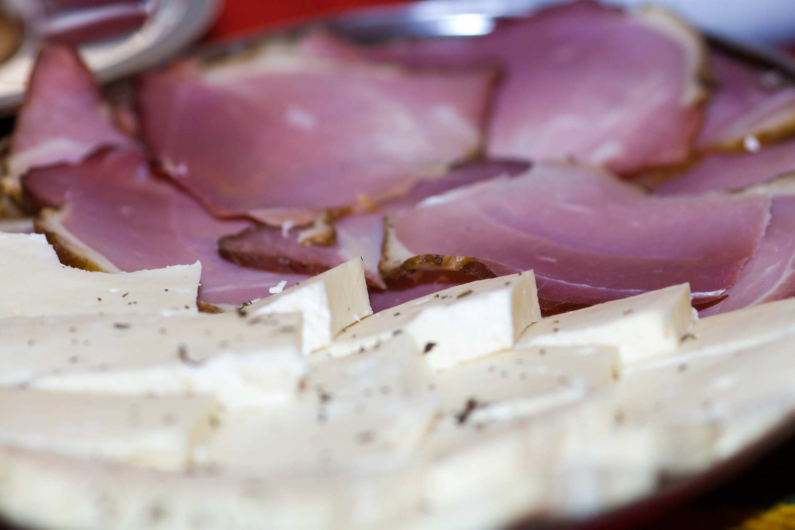 Kolasin: Misko's Cheese Farm | TOURISM IN VILLAGES